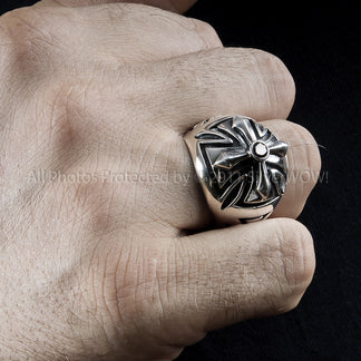 Iron Cross Ring for Men | Red Stone | Silverwow.net – SilverWow™